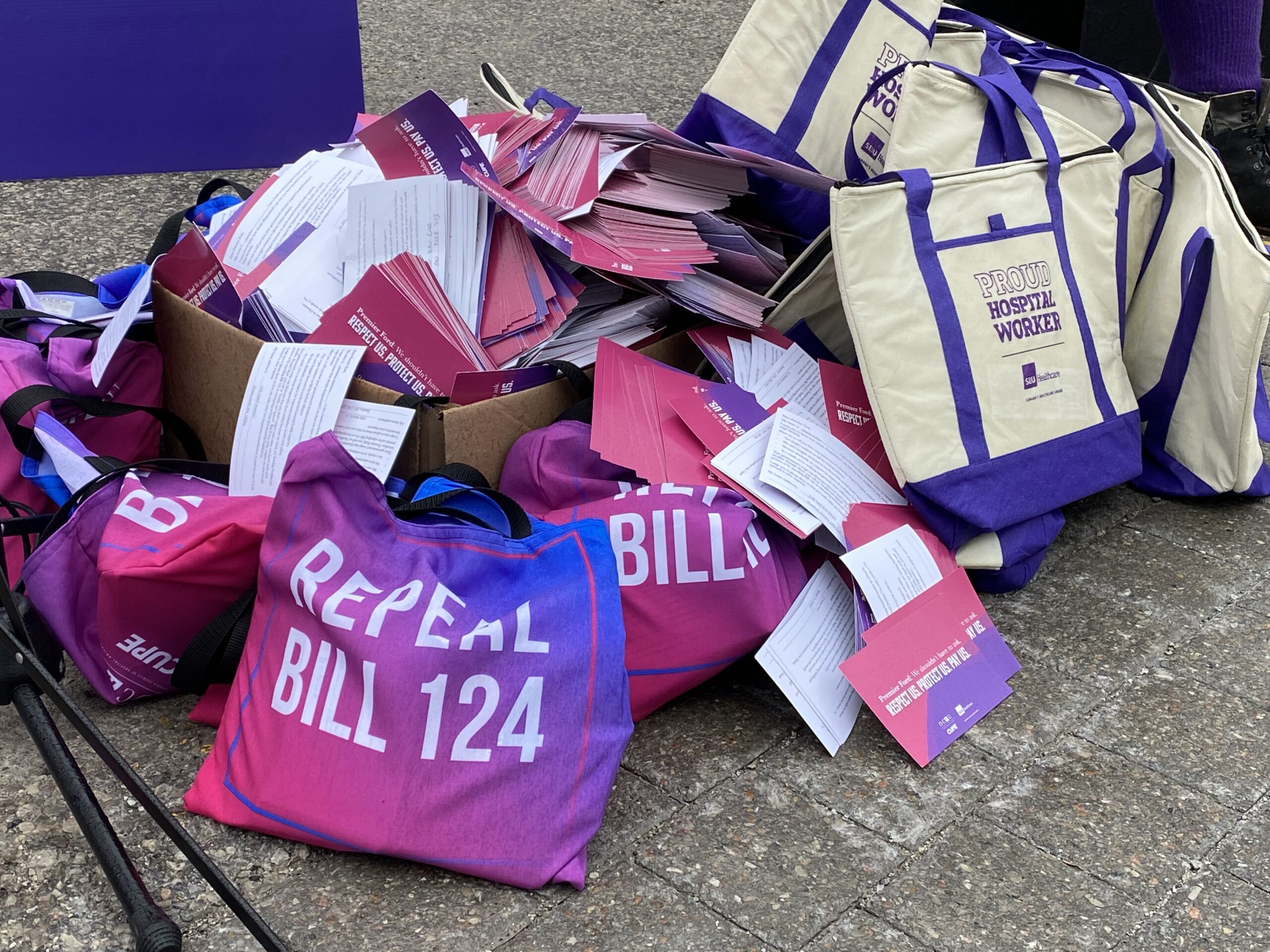 Ontario frontline healthcare workers rally to repeal Bill 124 in fight over wages | Humber News