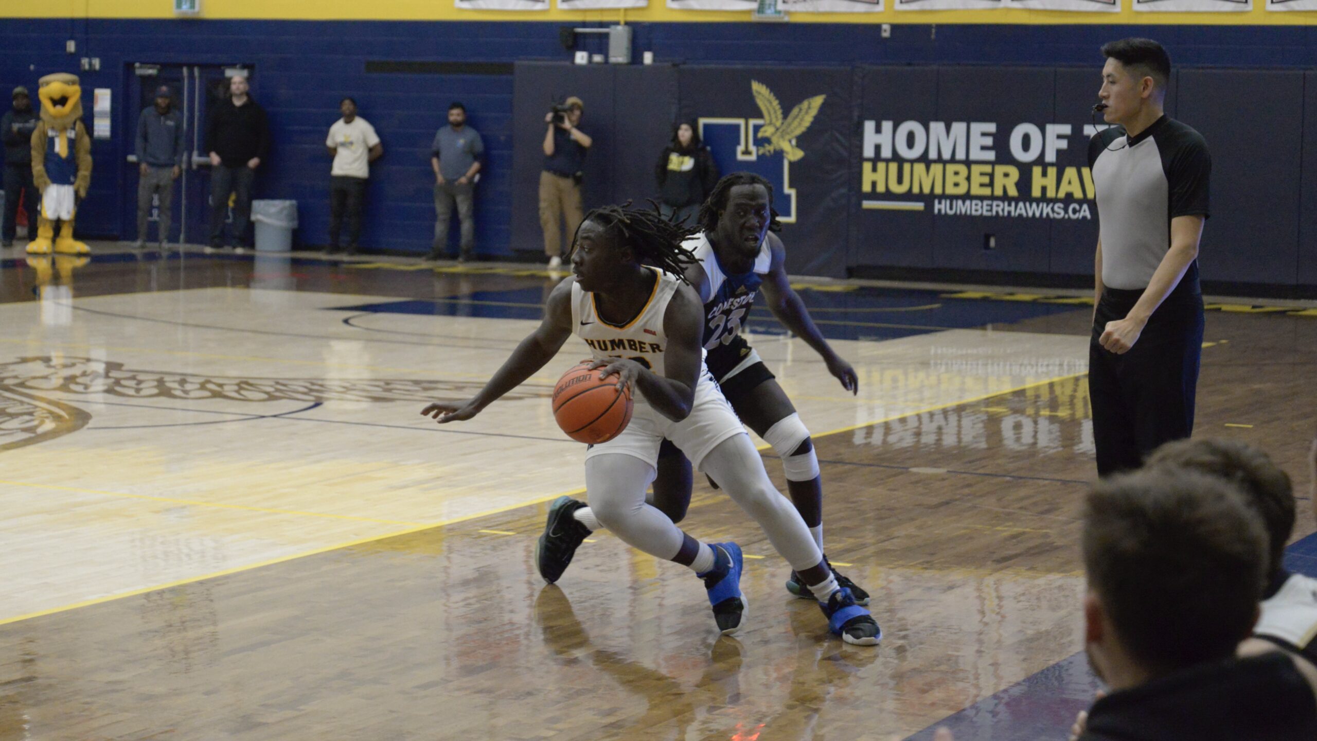 Hawks’ men’s basketball takes tense loss to Conestoga Condors | Humber News